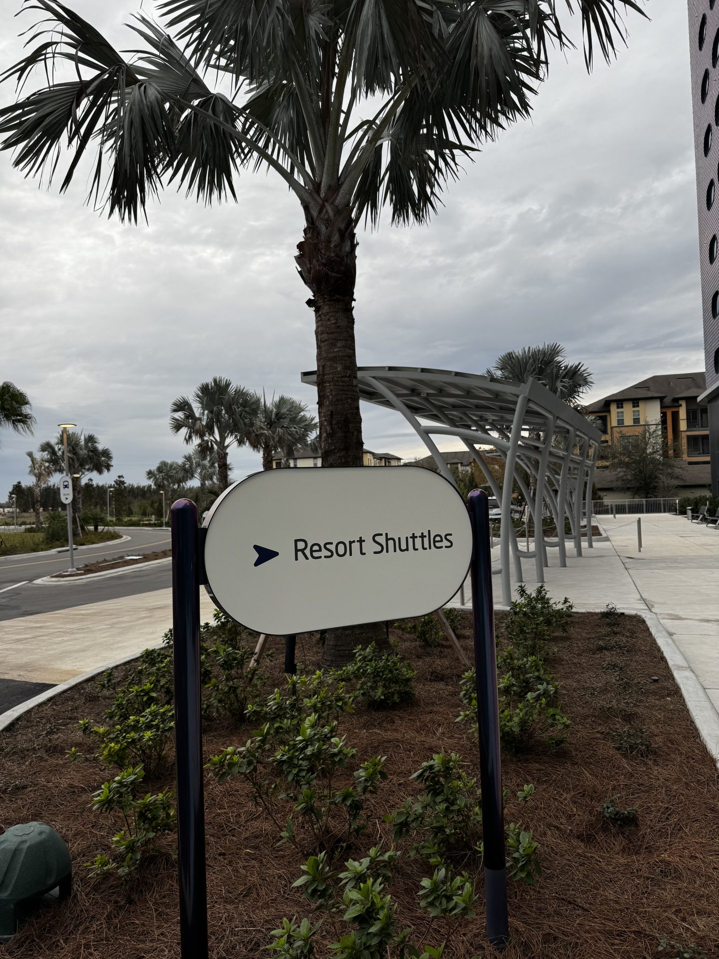 Theme Parks - Universal - Resorts - Stella Nova - Resort Shuttle ...